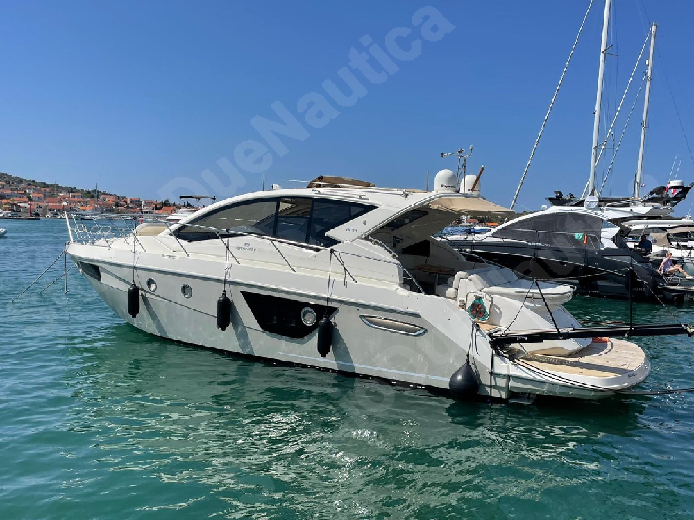 CRANCHI M44 HT 2013 - Studio Due Nautica - Vendita Imbarcazioni - M44 ...